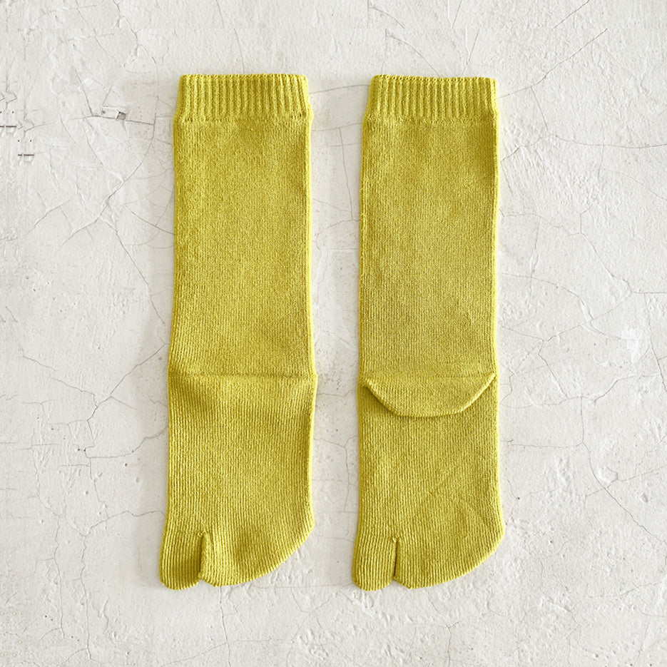 Luminous Silk Tabi Crew Length Socks / Yellow - Yu-ito – (ki:ts)
